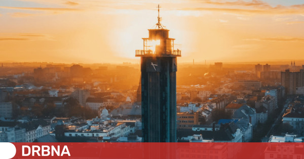 DRBNA HISTORIČKA: Starosta, který si postavil největší radnici v zemi ...