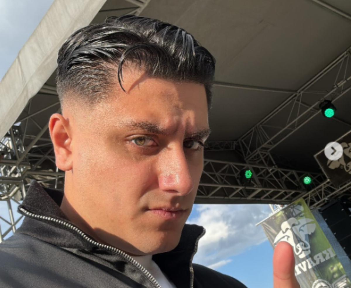 Rapper Hard Rico po propuštění z vazby nezahálí, čeká ho však další soud